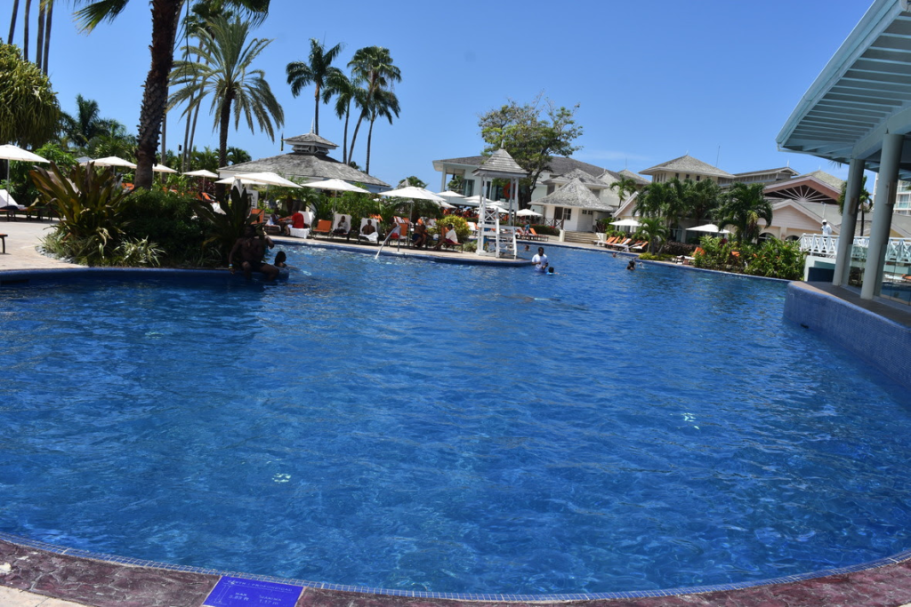 JAMAICA, FACTS & NUMBERS: | Ganza Traveller